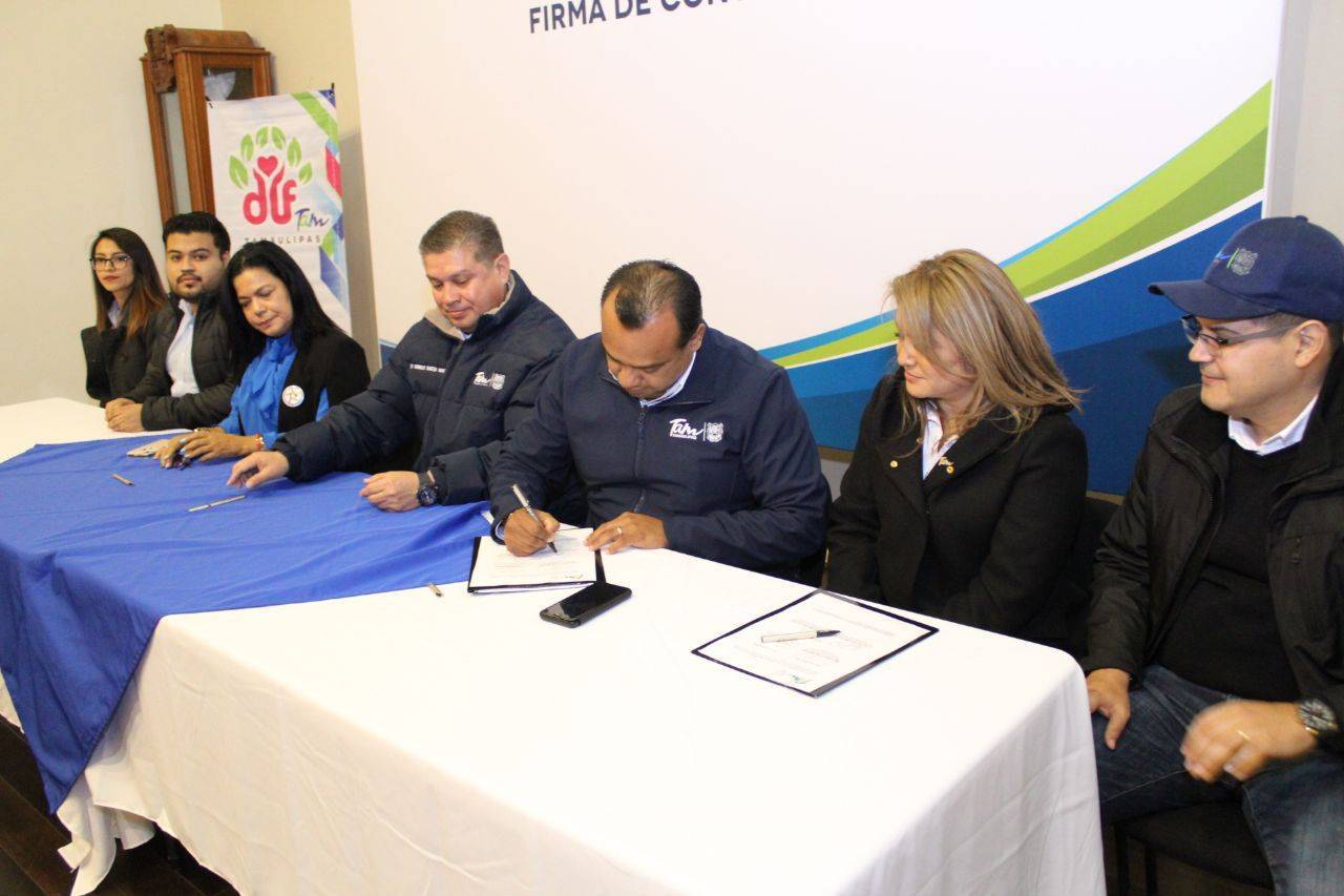 Firma convenio SEBIEN-DIF Tamaulipas y Organizaciones Civiles - La Region Tamaulipas