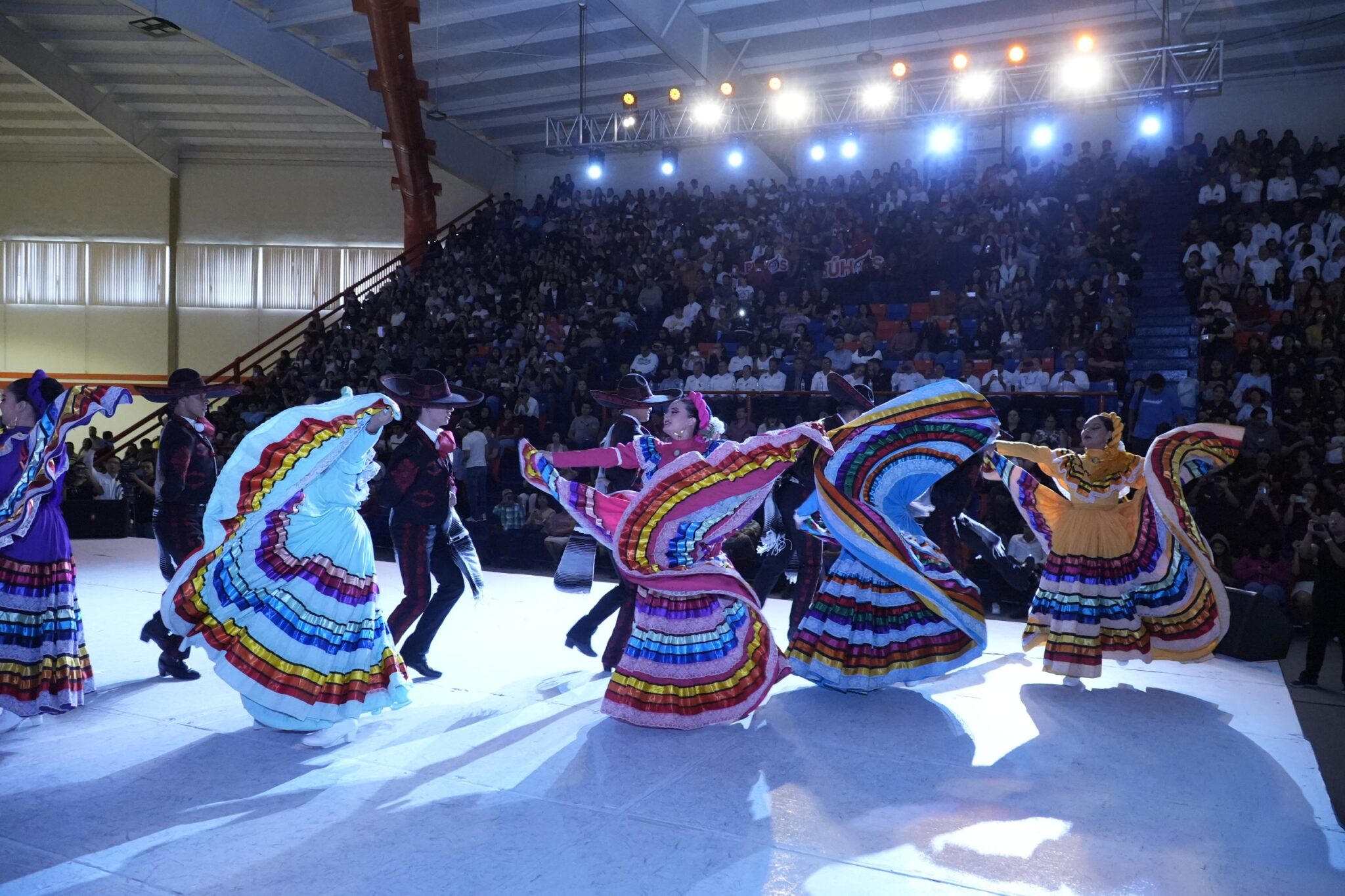 Presenta la UAT con éxito el Festival de Folklor Universitario 2025 ...