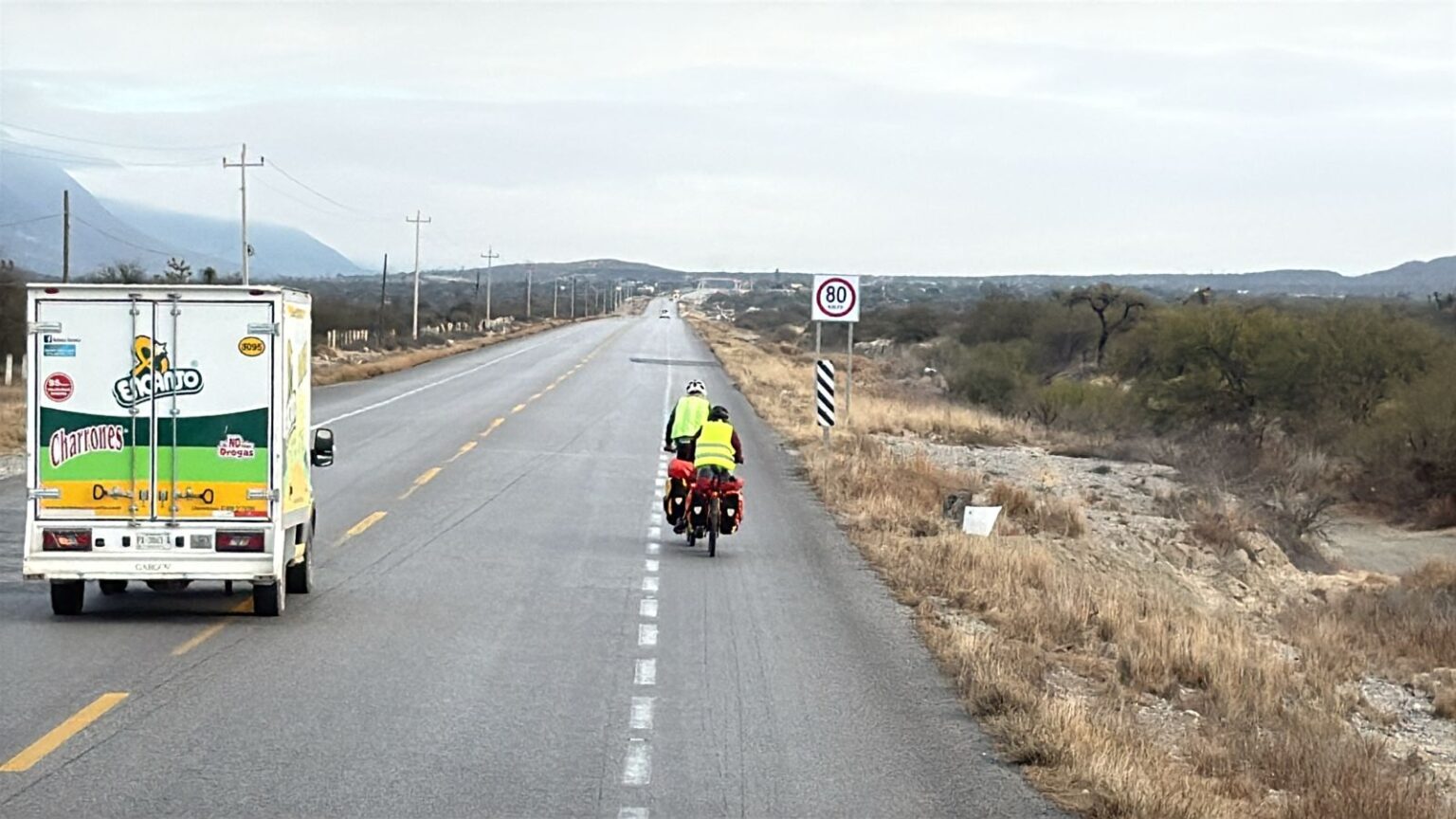 Patrulla Auxilia a Ciclistas Extranjeros en la 101 – La Region Tamaulipas